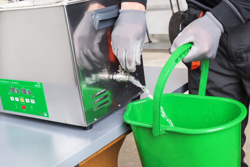 What Fluid to Use in an Ultrasonic Cleaner: Expert Recommendations